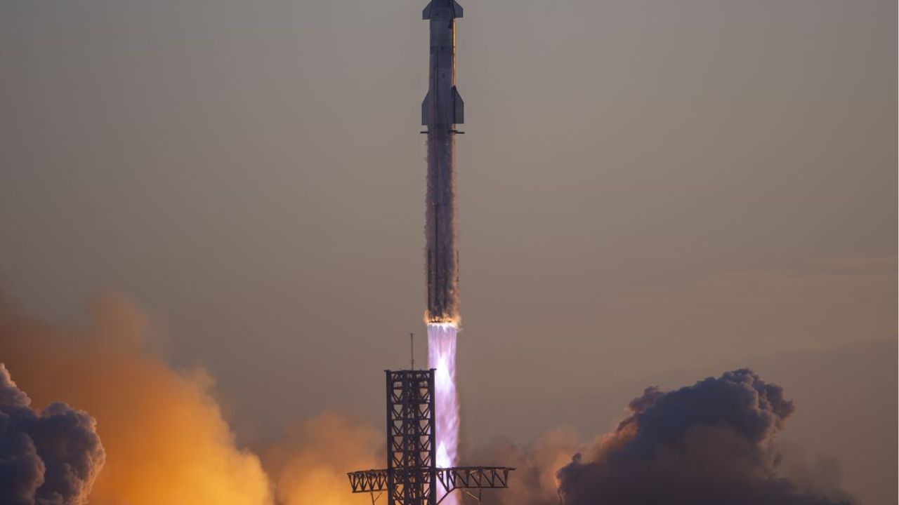 Starship Soars: SpaceX's Mighty Vehicle Makes Supersonic Leap