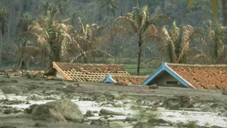 Lahar Devastation: Philippine Village Buried After Volcanic Eruption ...